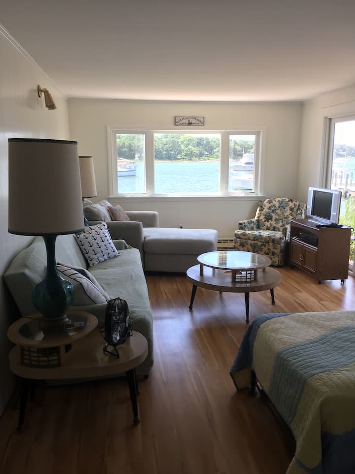 Kamp Kilowatt On Lake Tashmoo, Vineyard Haven, Ma - 瑪莎葡萄園島