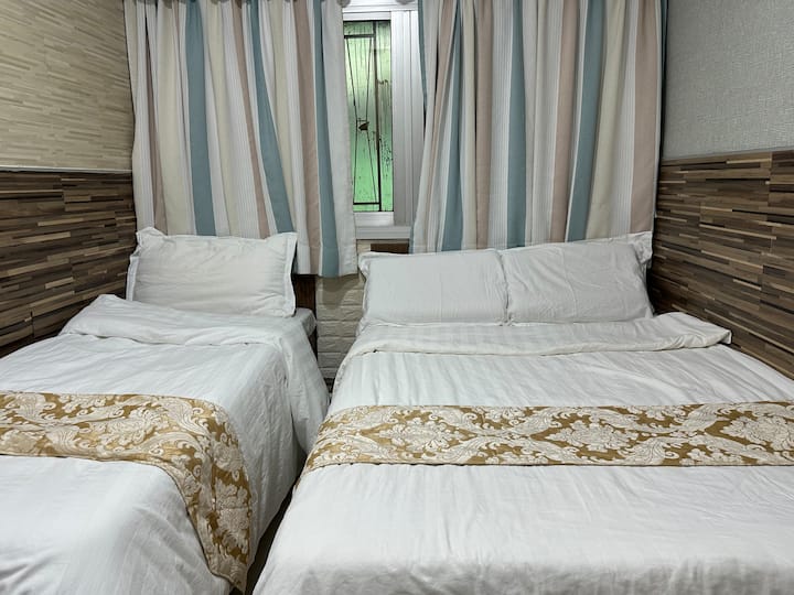 Triple4.全新装修房间.三人房.适合亲子出游.旺角购物首选.交通四通八达 - Hong Kong