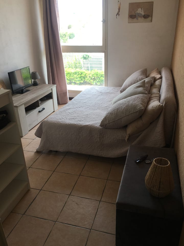 Coquet Studio Dans Résidence Avec Piscine - Gruissan