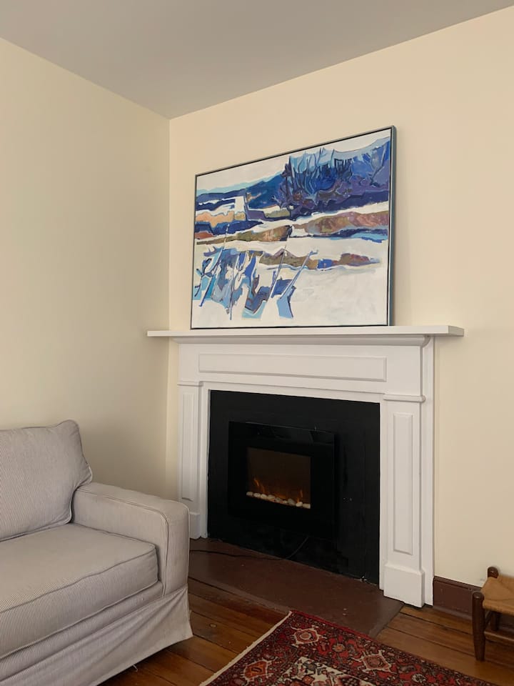 Spacious, Sunny 1 Bedroom, Office, Double Bathroom - Charlottesville, VA