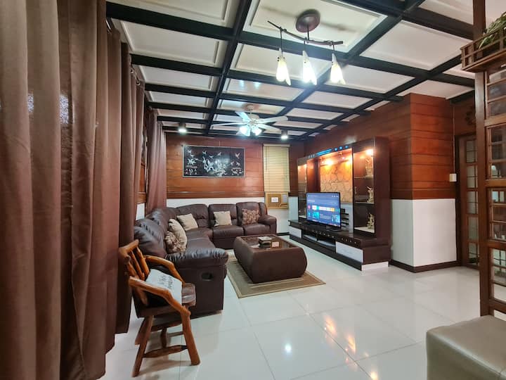 Accessible 3br, 3 Car Park House, Cebu City Proper - Cebu City