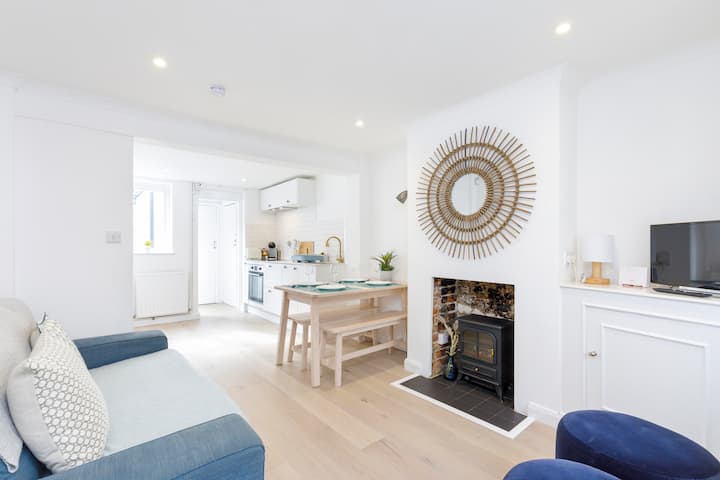 Central Quiet Cottage. Walk To Shops, Bars & Beach - Brighton