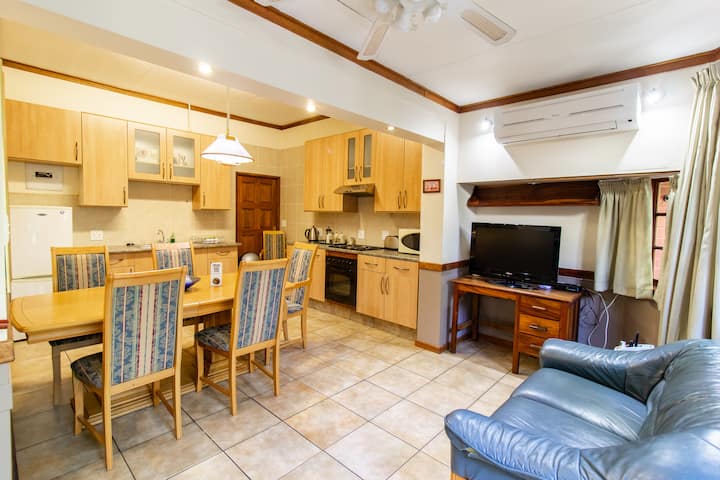 Kleine Eden Guest House, Room 8 - Bloemfontein