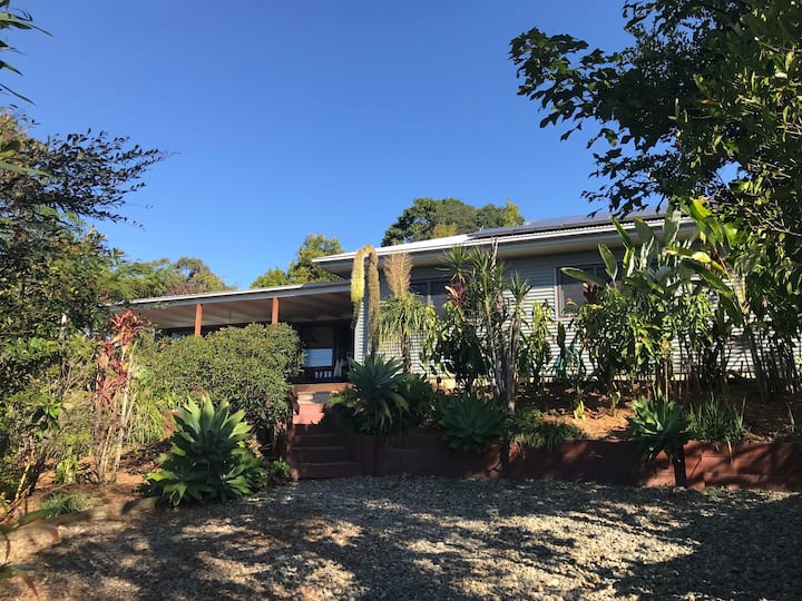 Gorgeous House, Mountain Views - Mullumbimby