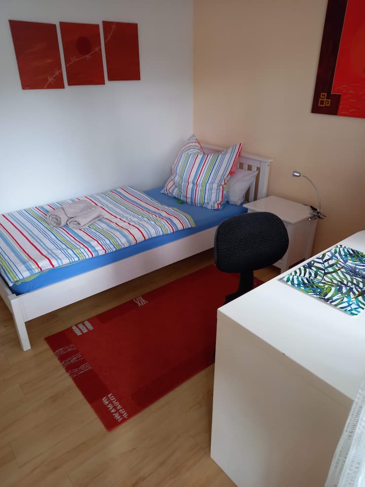 Gemütliches Zimmer Mit Blick Auf Den Weinberg - Esslingen am Neckar