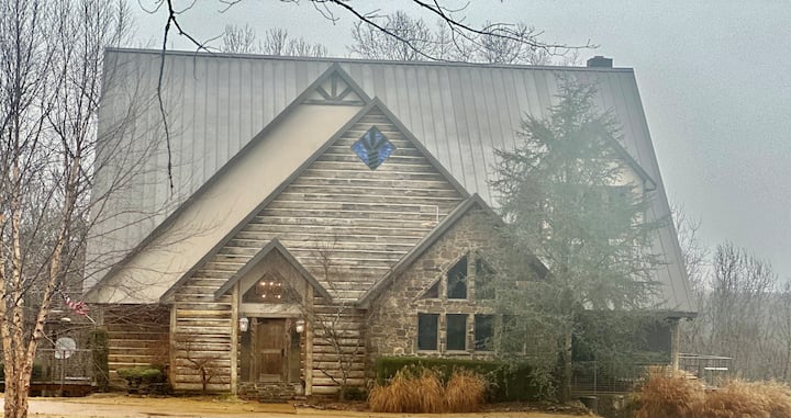 Resort With The Best Amenities. - Harding University, Searcy
