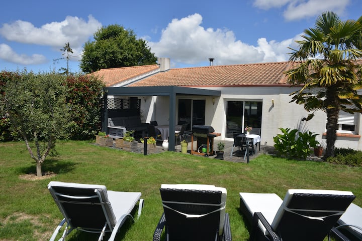 Proche Vieux Port, Piscine, 3 Ch Dont 2 Parentales - Pornic