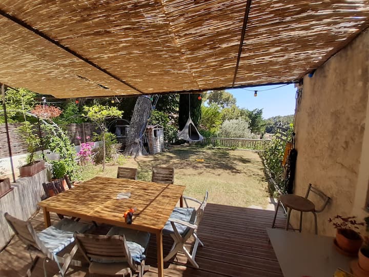 Maison Familiale Dans Une Copro - Cassis