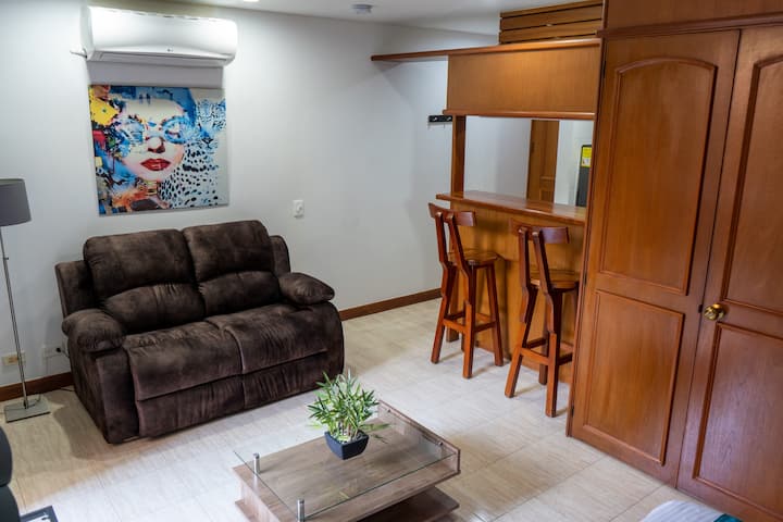 Comfortable Studio In El Poblado Medellin - Medellín