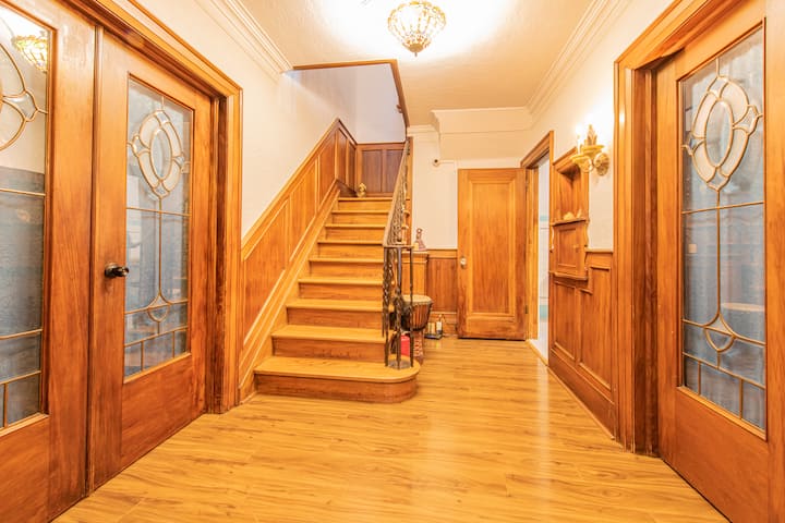 Spacious Comfortable Spaces In Downtown Toronto - Toronto