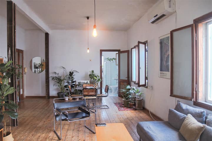 Lovely And Spacious Vacation-apartment In Tel Aviv - Tel Aviv-Jaffa