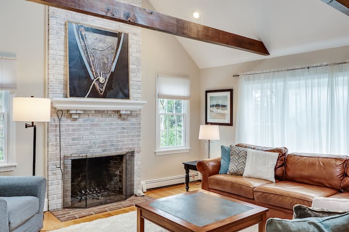 Former Harbormaster's Home Set On A Hilltop - Chatham, MA