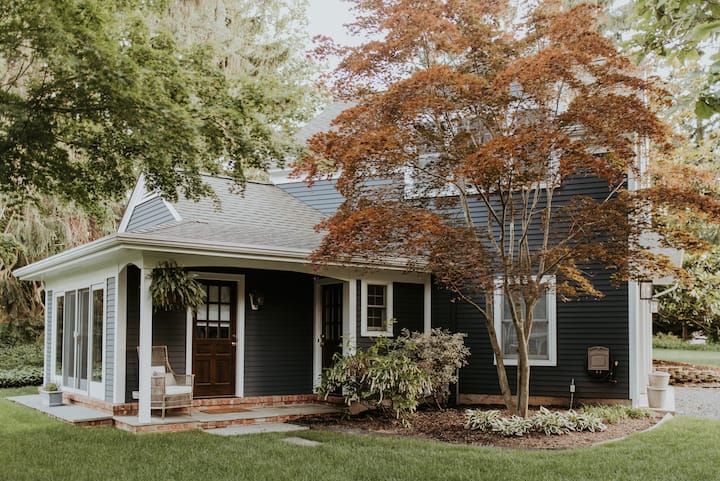 Luxe Duplex Guesthouse, Long Term Stays - Long Branch, NJ