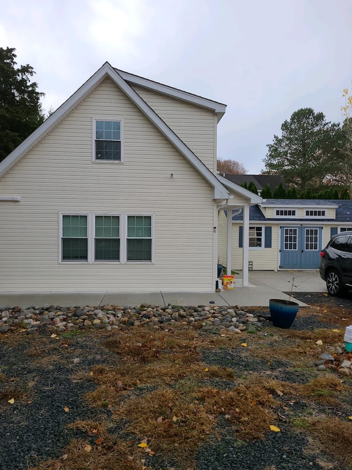 Efficiency Cottage For 1/2 - Lewes, DE