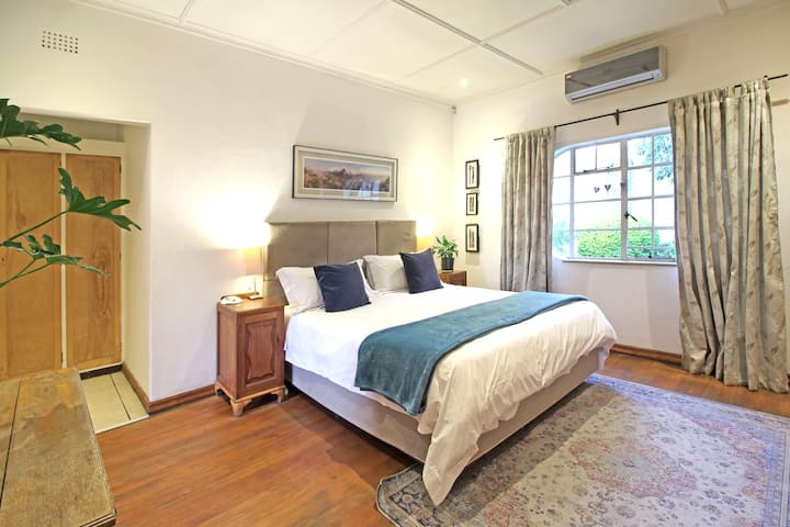 Garden Villa, Power/water Back Up, Heated Pool - Johannesburg