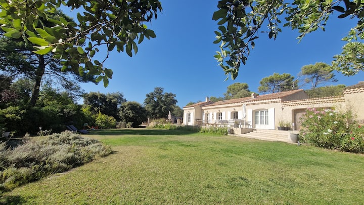 Villa Avec Piscine Entre Alpilles Et Luberon - Rognes
