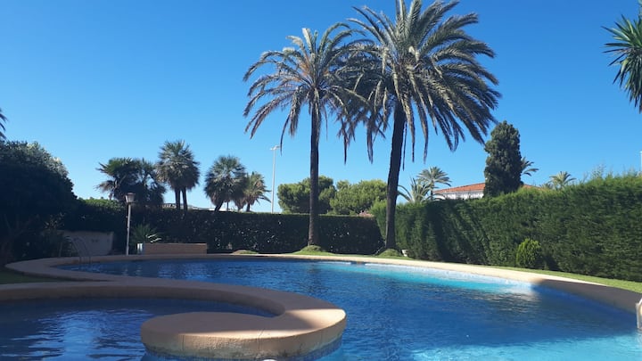 Appartement En Face De La Plage. Avec Piscine - Jávea