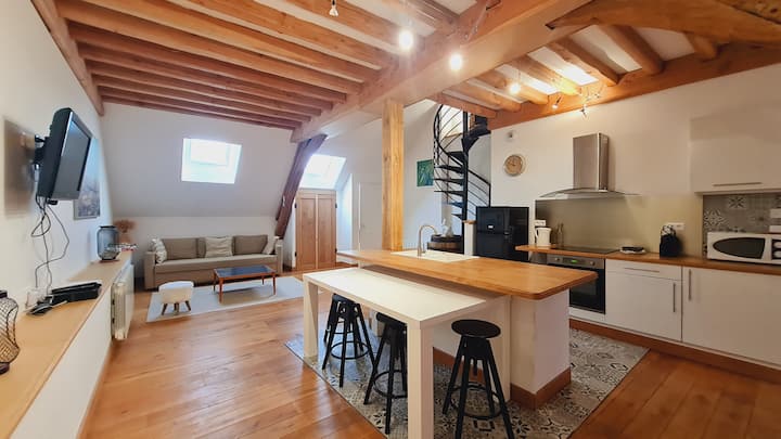 Cosy + Cool Burgundy - Savigny-lès-Beaune