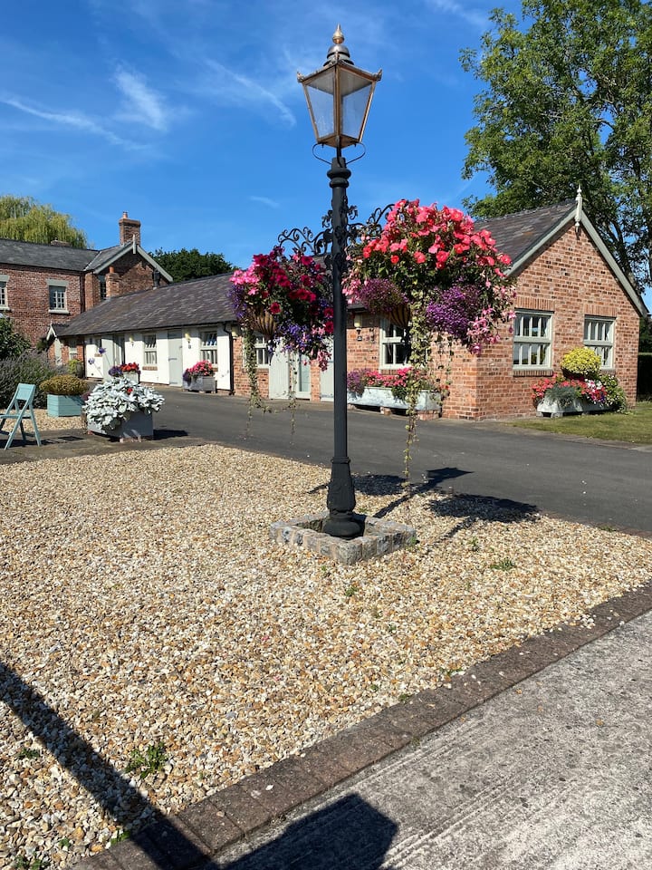 Holly Cottage At Golly Farm Cottages - Wrexham