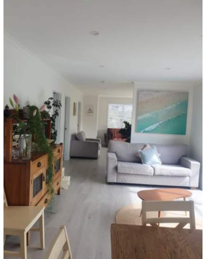 Lorenzen Bay Getaway - Raglan