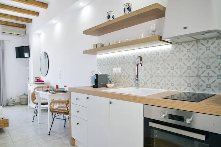 Cozy Suite In Adamas - Milos