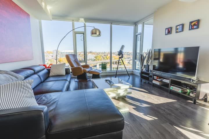Luxury Condo In Eastvillage 1300 Sqft - Calgary