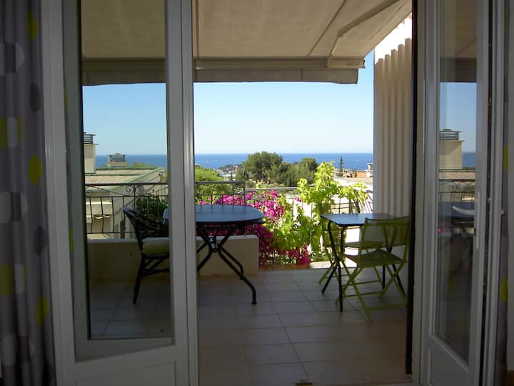 Escale Ensoleillée à Bandol, Maison Vue Mer - Bandol