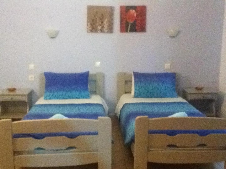 Twin Room - Ios