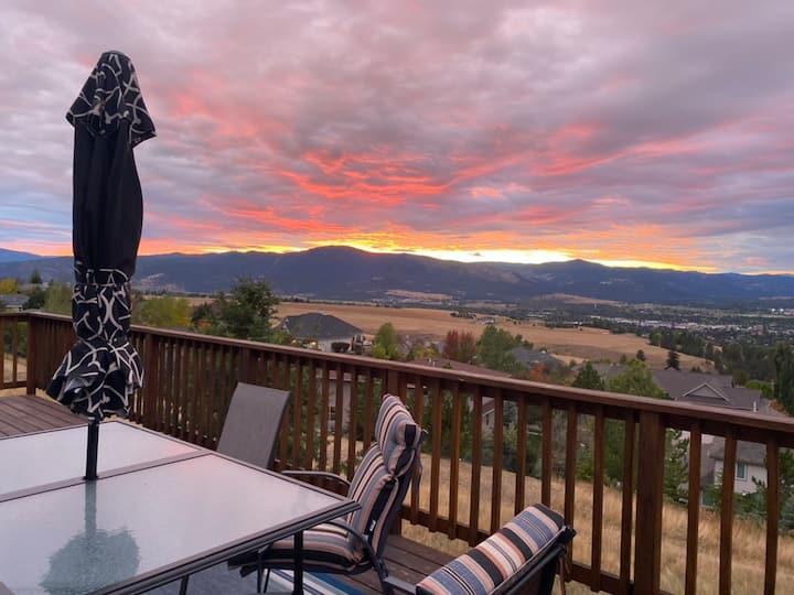 A View From The Top House - Missoula, MT