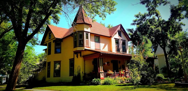 10 Best Airbnb Vacation Rentals In Spring Green, Wisconsin - Updated ...