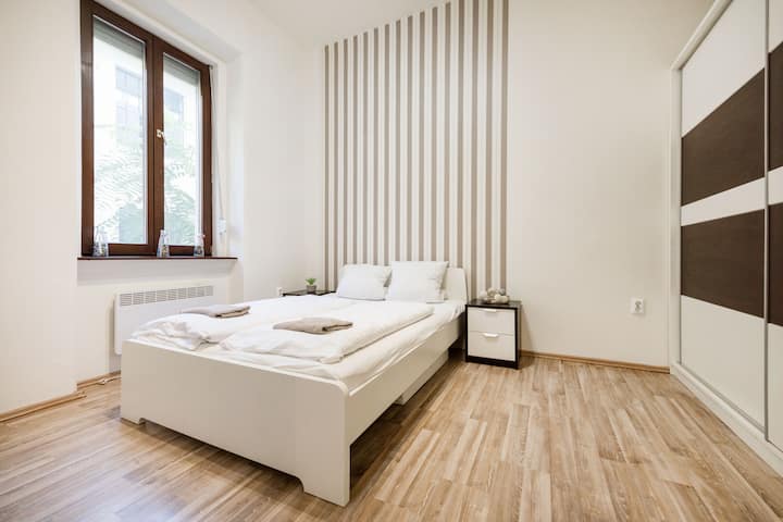 Central Loaction, Quiet, 1 Bedroom Apartment, Soho - Budapest