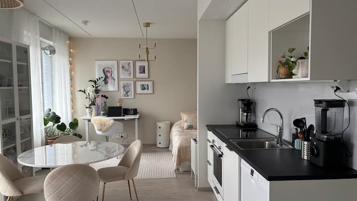 Peaceful 37m² Apartment - フィンランド ヘルシンキ