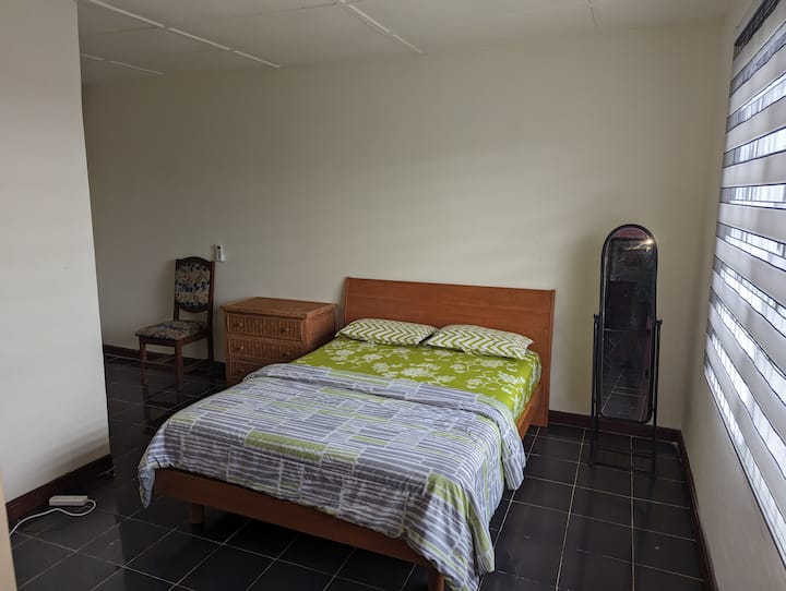 Sts Guestroom2 - Monrovia