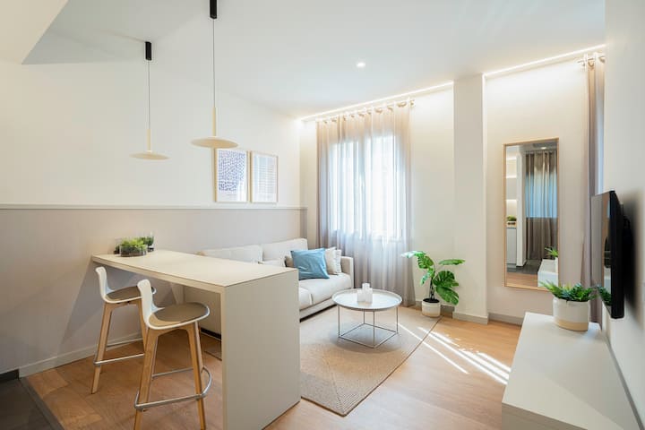 Studio In The Heart Of The City. - Barcelona