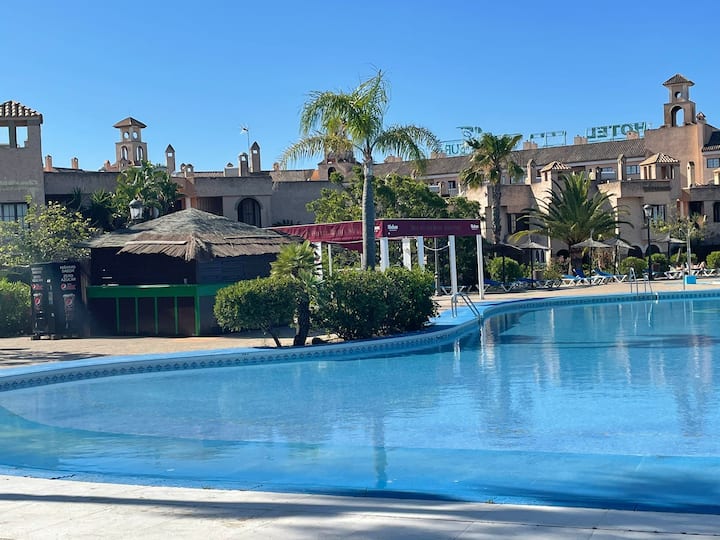 Magnifico Bungalow 2 Plantas 110 M,con 3 Piscinas - Cádiz
