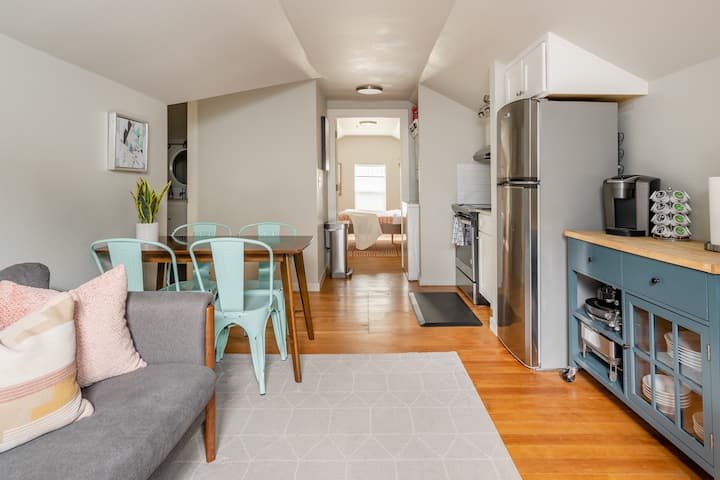 Cozy Attic Hideaway In Laurelhurst - Portland, OR