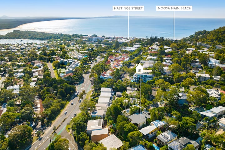 The Noosa Pandanus House | 3 Bed - Noosaville