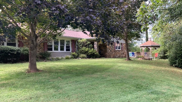 Heart And Hearth Cottage - Asheville