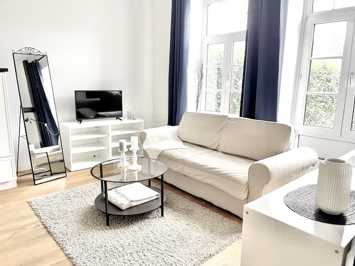 Sanierte Altbauwohnung Am Kurpark 2,5 Zw. (Kfpeg) - Bad Homburg