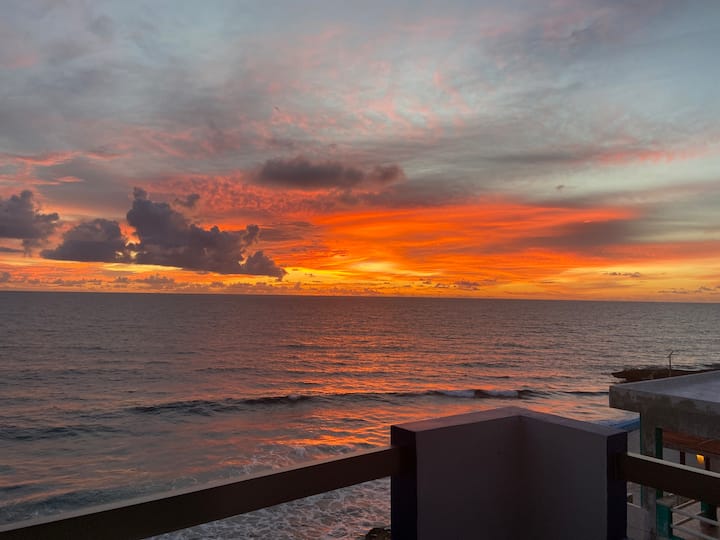 Luxury Oceanfront Penthouse W/pool Walk To N Beach - Isla Mujeres