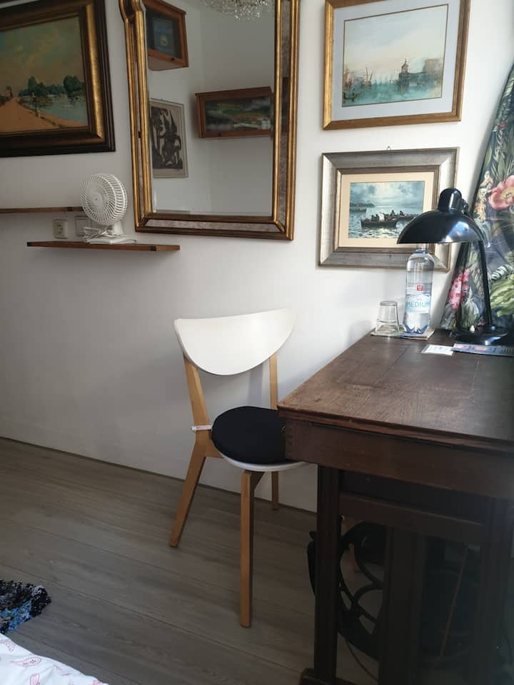 Small But Nice Room - Cologne