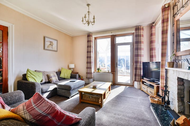 Tigh Na Shee Twin Room - Pitlochry