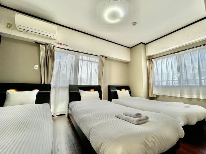 2-minute Walk From Kokusai Dori | Includes A Tatami Area, 74㎡ - Naha