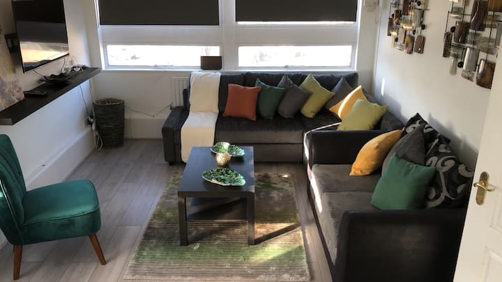 A Tourist's Home Away From Home - London, UK