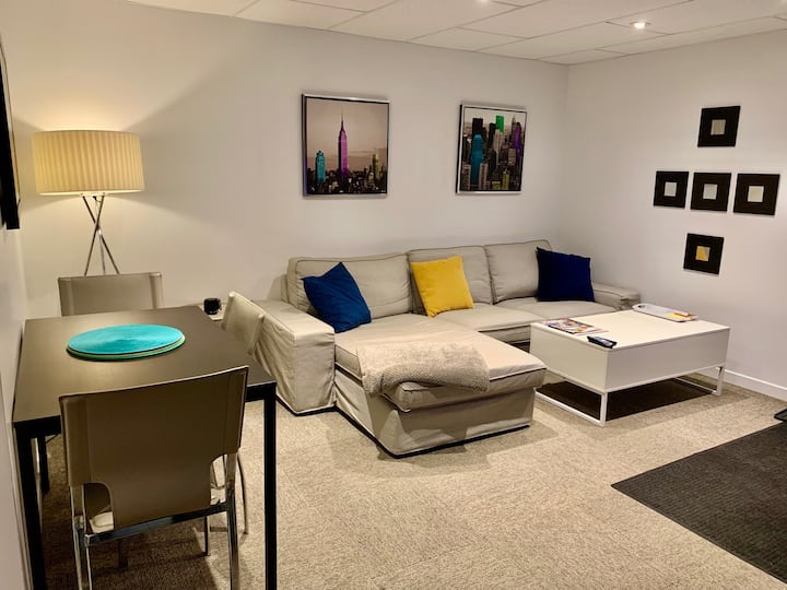 Petite Chambre Privée. Lit Queen. Logis Partagé. - Mont-Tremblant