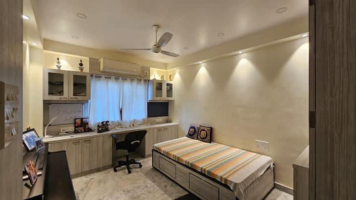 Cozy 1- Bedroom And Bath In Dum Dum - Kolkata