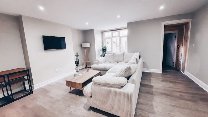 The Quirky Basement Flat - Seaford