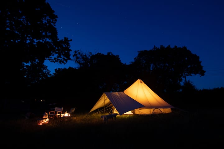 Romantic Bell Tent - Wild Meadows Glamping - Kent