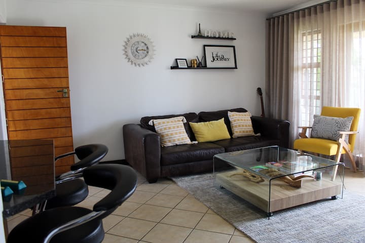 Clean And Spacious Home In Pretoria - Centurion