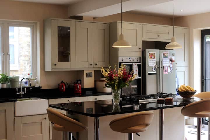 Private Rooms & Wet Room, Up To 4 Guests Own Floor - Fulham